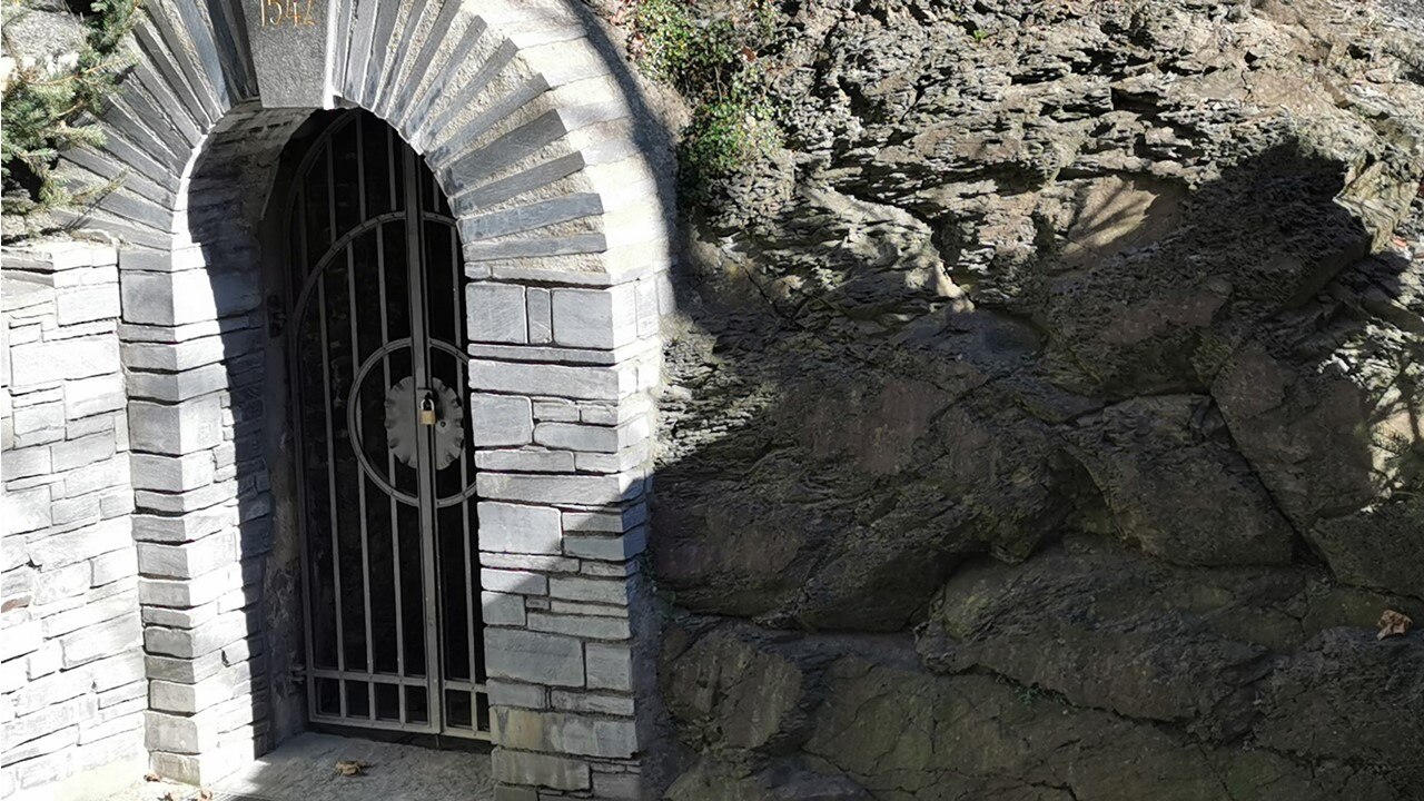 Vulkanite und Sedimente des Oberdevons bis Unterkarbons - Geologie ...